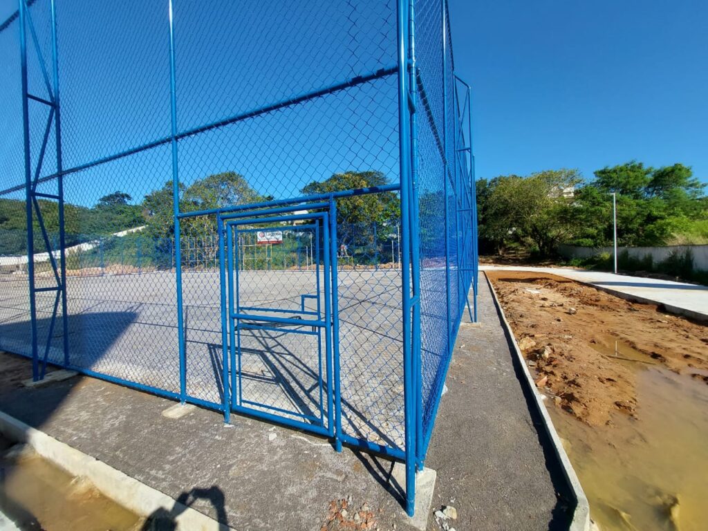 GRADIL COM PORTÃO - Lagotela